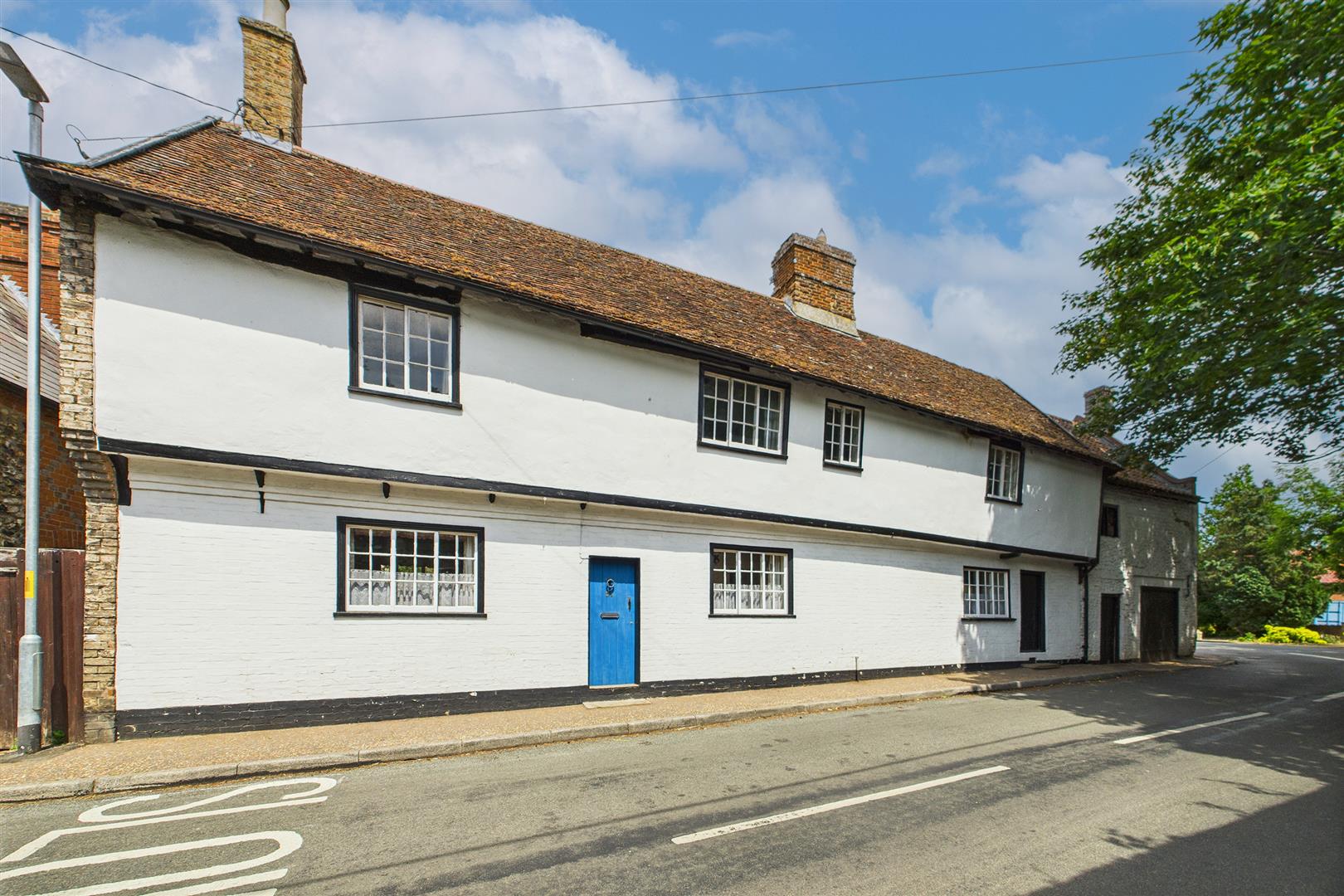 4 Bed, 2 Bath Property For Sale in Old Market Street, IP24 2EQ